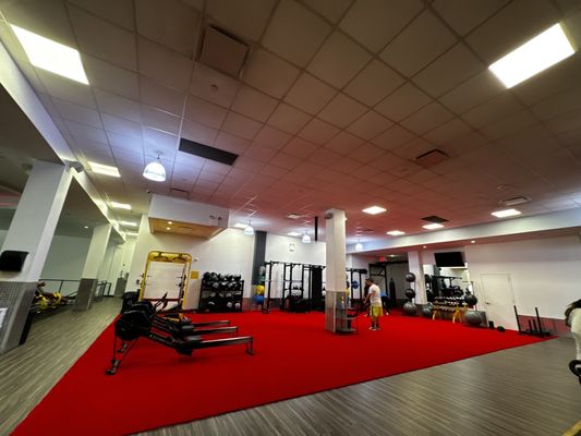 RETRO FITNESS - Updated July 2025 - 94 Photos & 124 Reviews - 92-73 ...