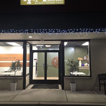 APULIA RISTO-PIZZA - Updated December 2025 - 78 Photos & 62 Reviews ...