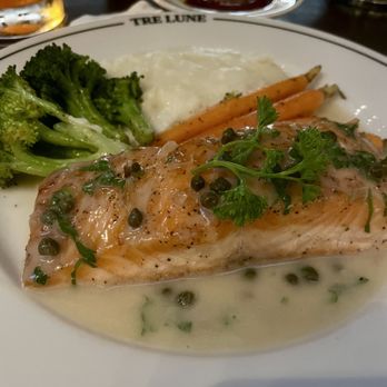 TRE LUNE - Updated December 2025 - 32 Photos & 18 Reviews - 911 N ...