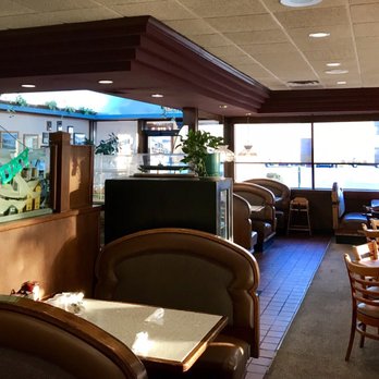 FOUR SEASONS FAMILY RESTAURANT - Updated January 2026 - 26 Photos & 63 ...