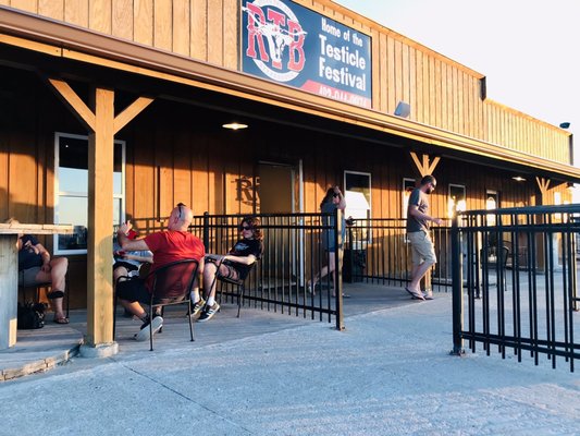 ROUND THE BEND STEAKHOUSE - 100 Photos & 121 Reviews - 30801 E Park Hwy ...