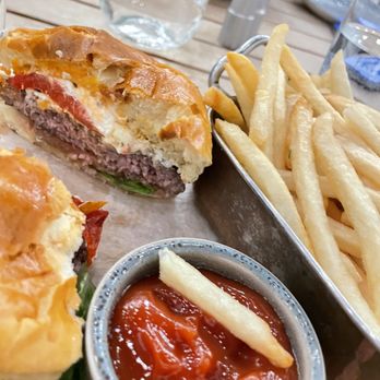 MERRION ROW HOTEL AND PUBLIC HOUSE - Updated December 2025 - 147 Photos ...