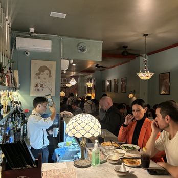 CHILI - Updated January 2025 - 2234 Photos & 881 Reviews - 13 E 37th St ...