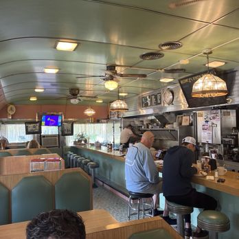 ROBIN HOOD DINER - Updated January 2026 - 51 Photos & 74 Reviews - 640 ...