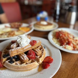 WAYPOINT CAFE - 1411 Photos & 1712 Reviews - 325 Durley Ave, Camarillo ...