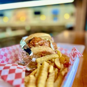 HELLA HOT CHICKEN - Updated October 2025 - 38 Photos & 22 Reviews - 509 ...