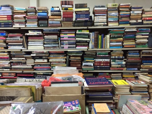 JUNK BOOKSTORE - Updated September 2025 - Yvelines, Jalan Tun H. S. Lee ...