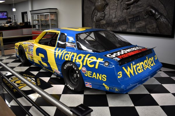 RICHARD CHILDRESS RACING MUSEUM & GIFT SHOP - Updated September 2025 ...