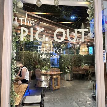 THE PIG OUT BISTRO - Updated June 2025 - 131 Photos & 37 Reviews ...