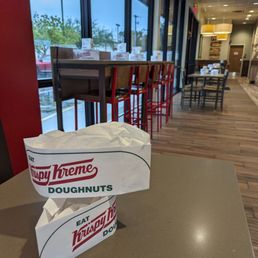 KRISPY KREME - Updated July 2025 - 519 Photos & 304 Reviews - 530 NE ...