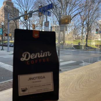 DENIM COFFEE - Updated April 2025 - 82 Photos & 54 Reviews - 401 Walnut ...