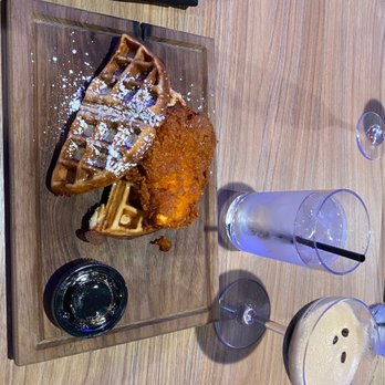 THE WINSTON - Updated December 2025 - 53 Photos & 26 Reviews - 461 N ...