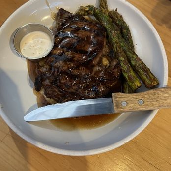 LOCALZ BISTRO - Updated January 2025 - 278 Photos & 311 Reviews - 1850 ...