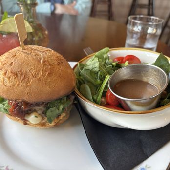 BEA’S FINE FOODS AND ALL DAY CAFE - Updated December 2025 - 52 Photos ...