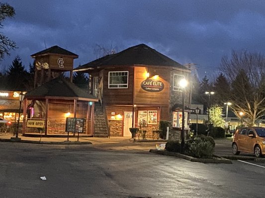 CAFÉ ELITE - Updated January 2025 - 36 Photos & 30 Reviews - 24530 ...