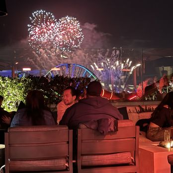 RISE ROOFTOP LOUNGE - Updated July 2024 - 446 Photos & 267 Reviews ...