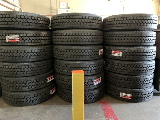 UNIVERSAL TIRE HUB - Updated June 2025 - 33 Photos - 2309 S Union Ave ...