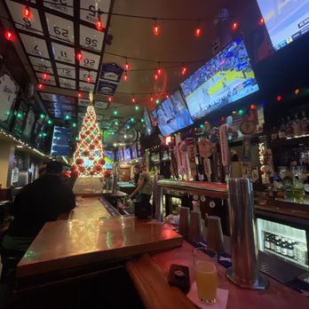 35ER BAR - Updated May 2024 - 736 Photos & 471 Reviews - 12 E Colorado ...