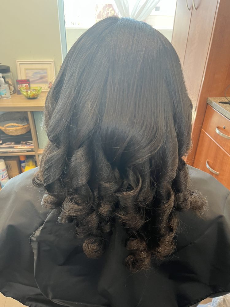 DIVINE TOUCH SALON - Updated October 2024 - 13 Photos - 6487 Old Beulah ...