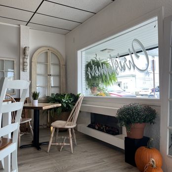CHRISTOPHER’S CAFE - Updated December 2025 - 22 Photos & 23 Reviews ...