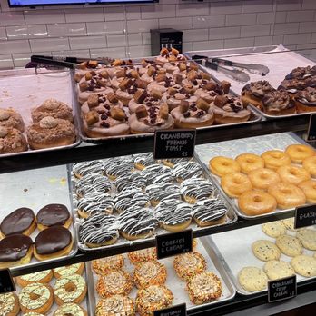 GROUNDS DONUT HOUSE - Updated August 2025 - 355 Photos & 100 Reviews ...