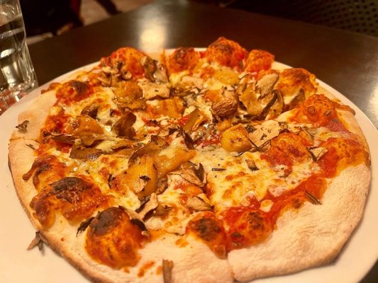 PAZZO TAVERNA AND PIZZERIA - Updated August 2025 - 92 Photos & 123 ...