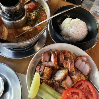 KIN LEN THAI NIGHT BITES - 2152 Photos & 675 Reviews - 3517 Fremont Ave ...