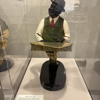 VALENCIA PARK - MALCOLM X LIBRARY - Updated October 2025 - 93 Photos ...