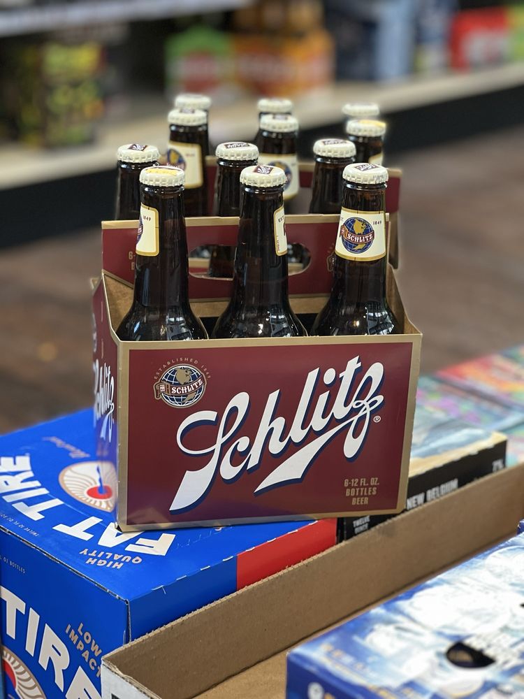 MEGA-BEV - Updated December 2025 - 14 Photos - 545 Lake Michigan Dr NW ...