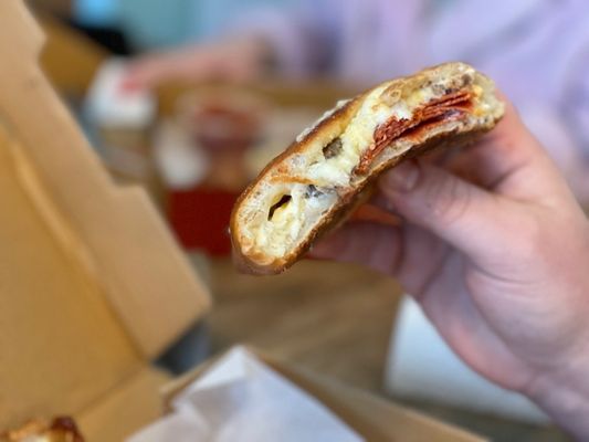 BROOKLYN CALZONES - 17 Reviews - 9061 Van Nuys Blvd, Los Angeles ...