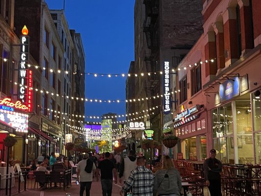 THE CORNER ALLEY - Updated June 2024 - 238 Photos & 331 Reviews - 402 ...