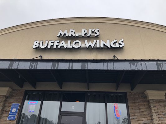 MR PJ’S BUFFALO WINGS - 82 Photos & 150 Reviews - 4040 Chapel Hill Rd ...