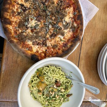 THE PARLOR - Updated July 2024 - 1865 Photos & 1965 Reviews - 1916 E ...