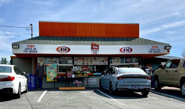 A&W RESTAURANT - Updated June 2026 - 75 Photos & 121 Reviews - 460 ...