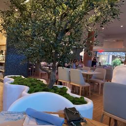 GREEK BISTRO - Updated May 2025 - 868 Photos & 1027 Reviews - 135 N ...