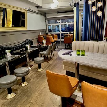 POACHED BREAKFAST BISTRO - Updated January 2026 - 68 Photos & 98 ...