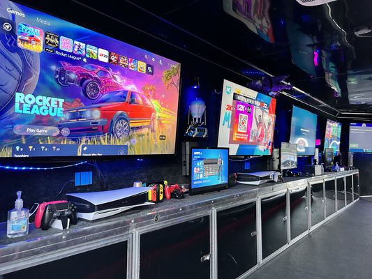 RETRO ROLLING VIDEO GAMES - Updated December 2025 - 226 Photos & 96 ...