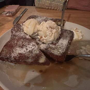 REVOLUTION TAPROOM & GRILL - Updated January 2026 - 313 Photos & 360 ...