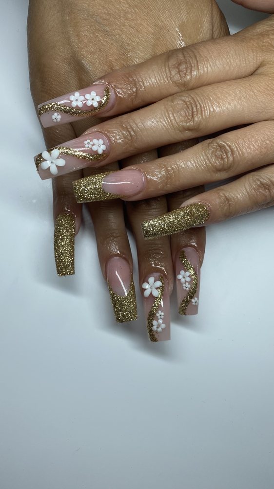 PAMPERED NAILS AND SPA - 678 Photos & 168 Reviews - 42051 10th St W ...