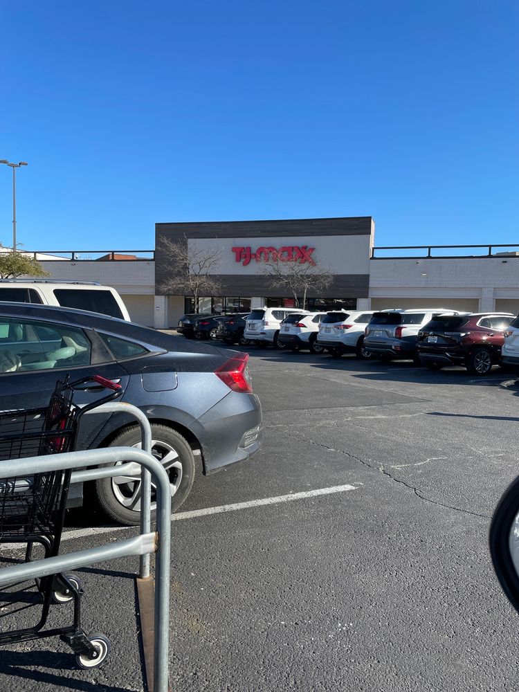 TJ MAXX - 18 Photos & 42 Reviews - 9100 N Central Expy, Dallas, Texas ...