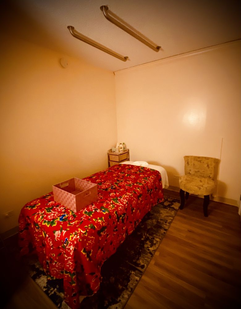 CIRCLE SPA & MASSAGE - Updated October 2025 - 45 Photos - 1750 Kalakaua ...