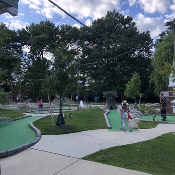 FRANKLIN SQUARE MINI GOLF - Updated January 2026 - 61 Photos & 39 ...