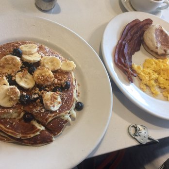 BEA BEA’S - Updated December 2024 - 5173 Photos & 4586 Reviews - 353 N ...