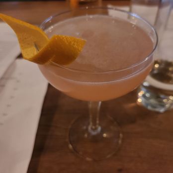 FOUR HUMOURS - Updated November 2024 - 125 Photos & 60 Reviews - 1712 N ...