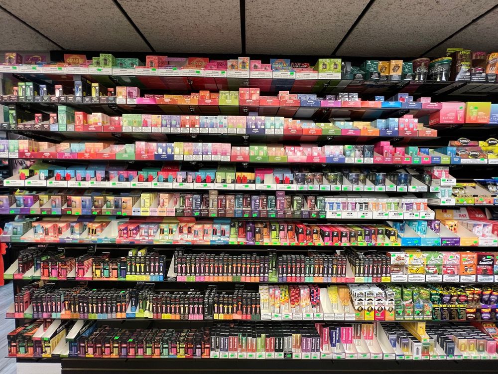 SMOKE PLACE SMOKE SHOP - Updated September 2025 - 56 Photos - 7952 ...