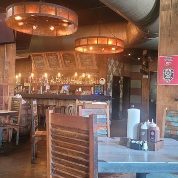 HENDRICKS BBQ - Updated January 2026 - 475 Photos & 739 Reviews - 1200 ...