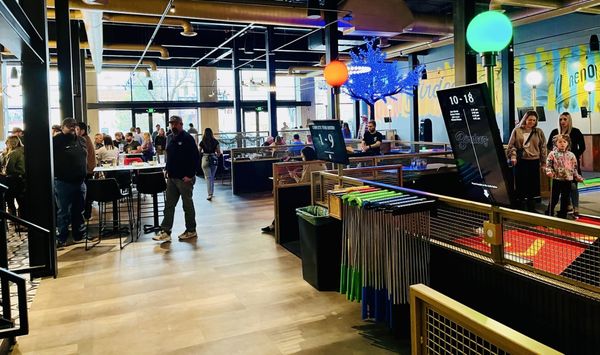 BIRDEEZ - Updated July 2025 - 228 Photos & 73 Reviews - 151 N Sierra St ...