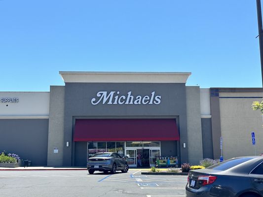 MICHAELS - Updated December 2025 - 128 Photos & 88 Reviews - 105 Plaza ...