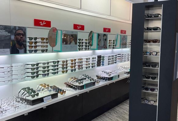 LENSCRAFTERS - Updated October 2025 - 14 Photos & 106 Reviews - 72840 Highway 111, Palm Desert ...