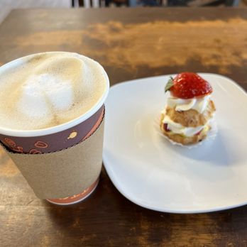 OOH LA LA BAKERY - Updated December 2025 - 138 Photos & 121 Reviews - 2600 University Blvd W ...